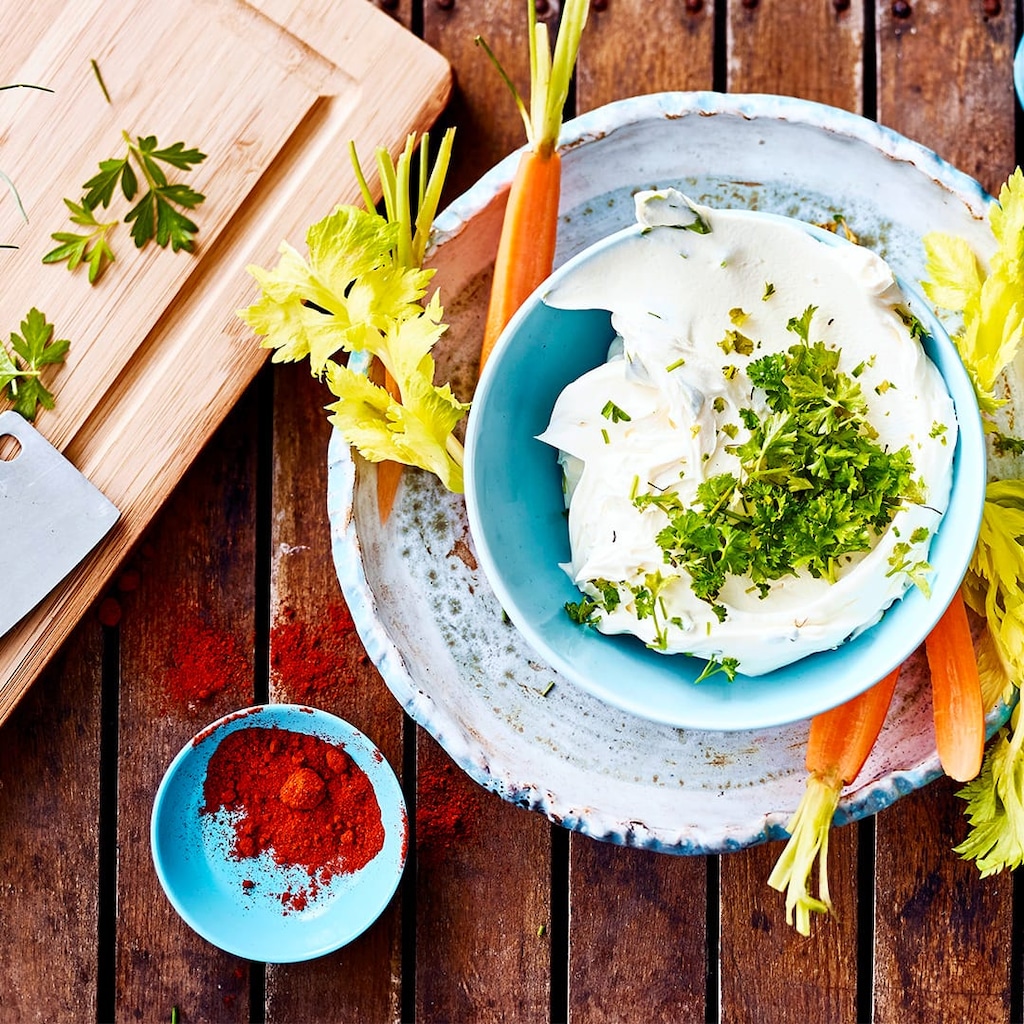 Sour-Cream-Rezepte: frische Dips und mehr | EDEKA