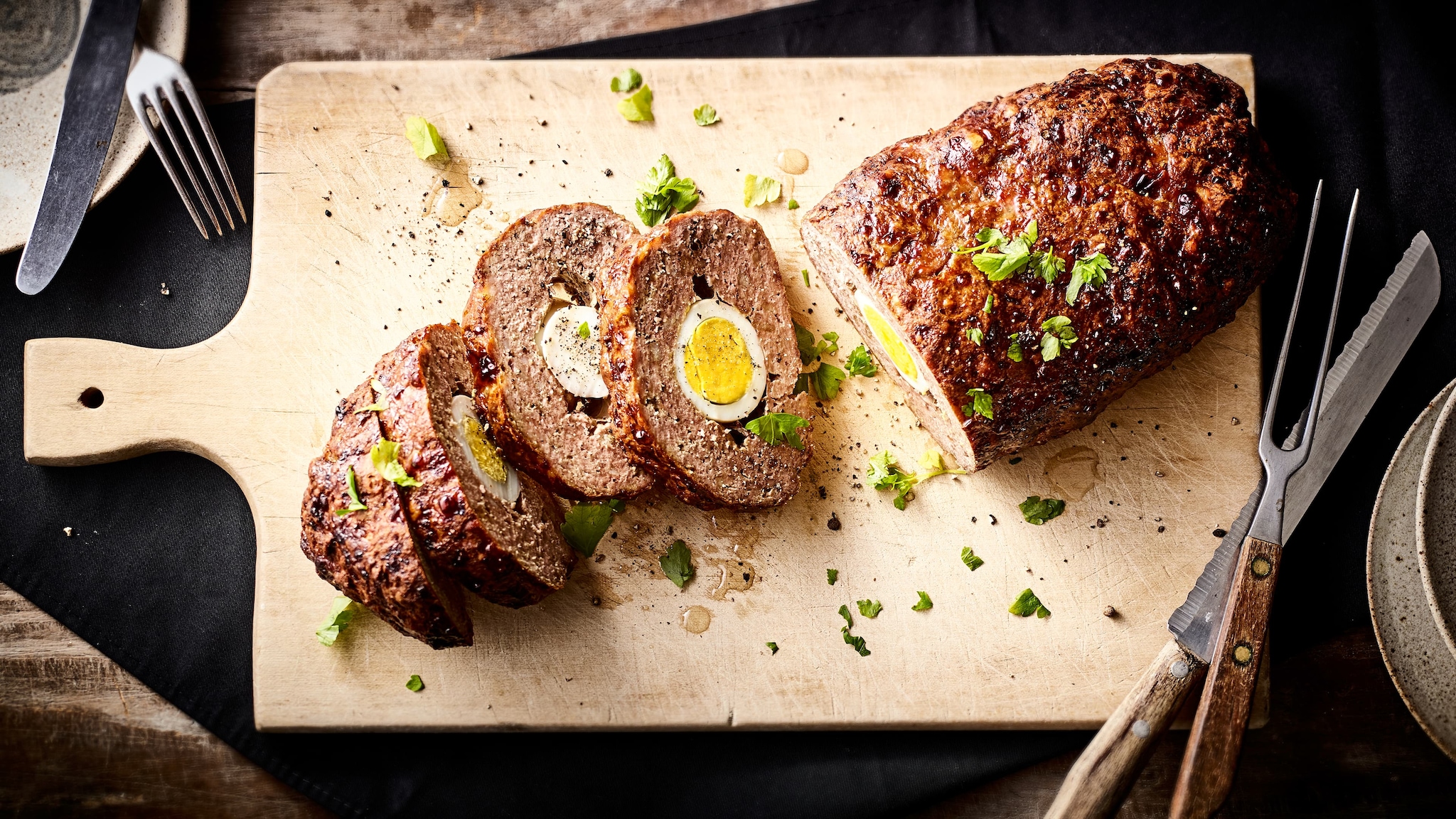 Der leckerste Hackbraten Rezept mit Ei So gelingt der Klassiker!