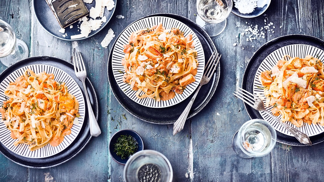 Tagliatelle al Salmone